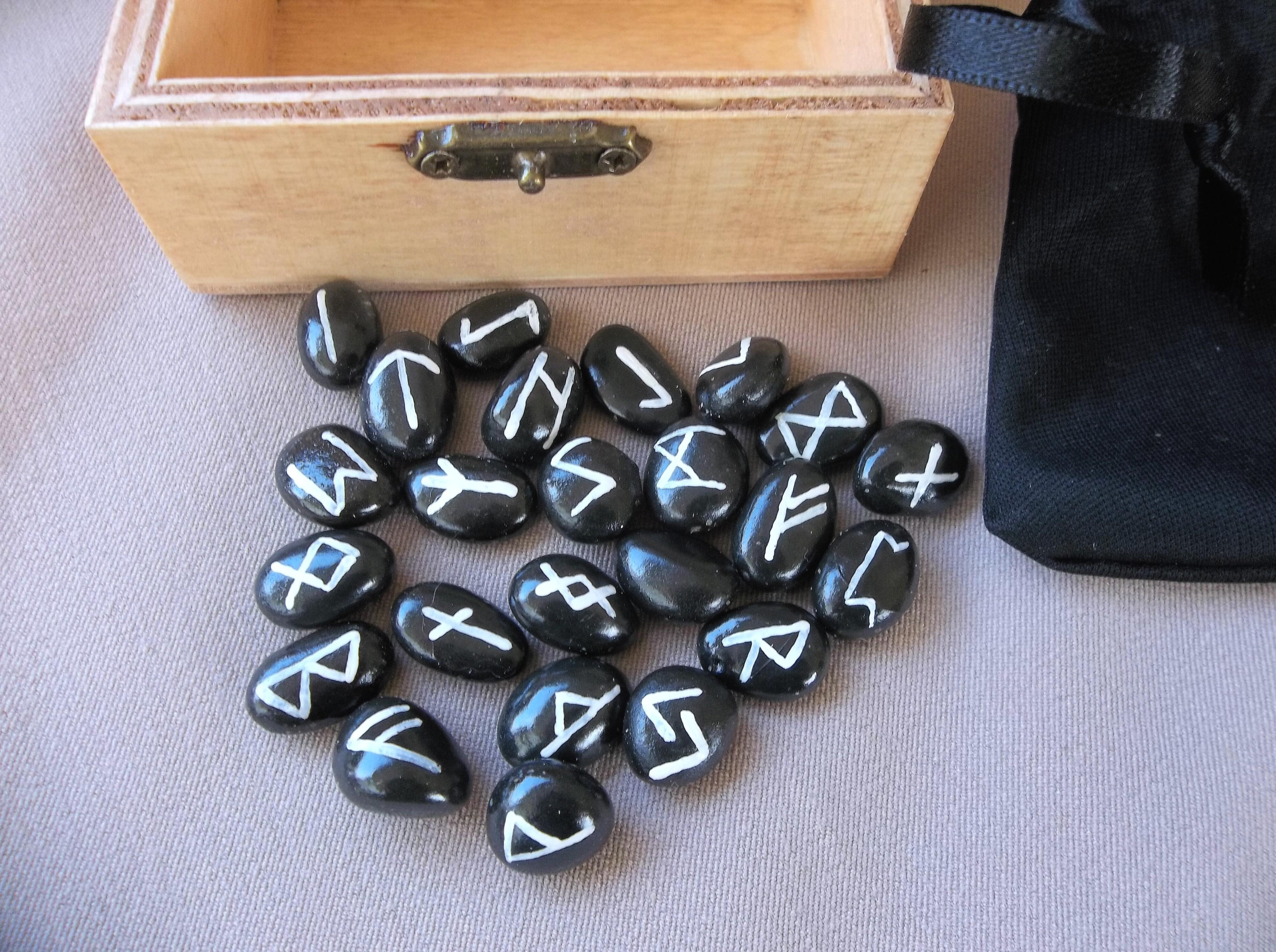Home & Living :: Rune Set