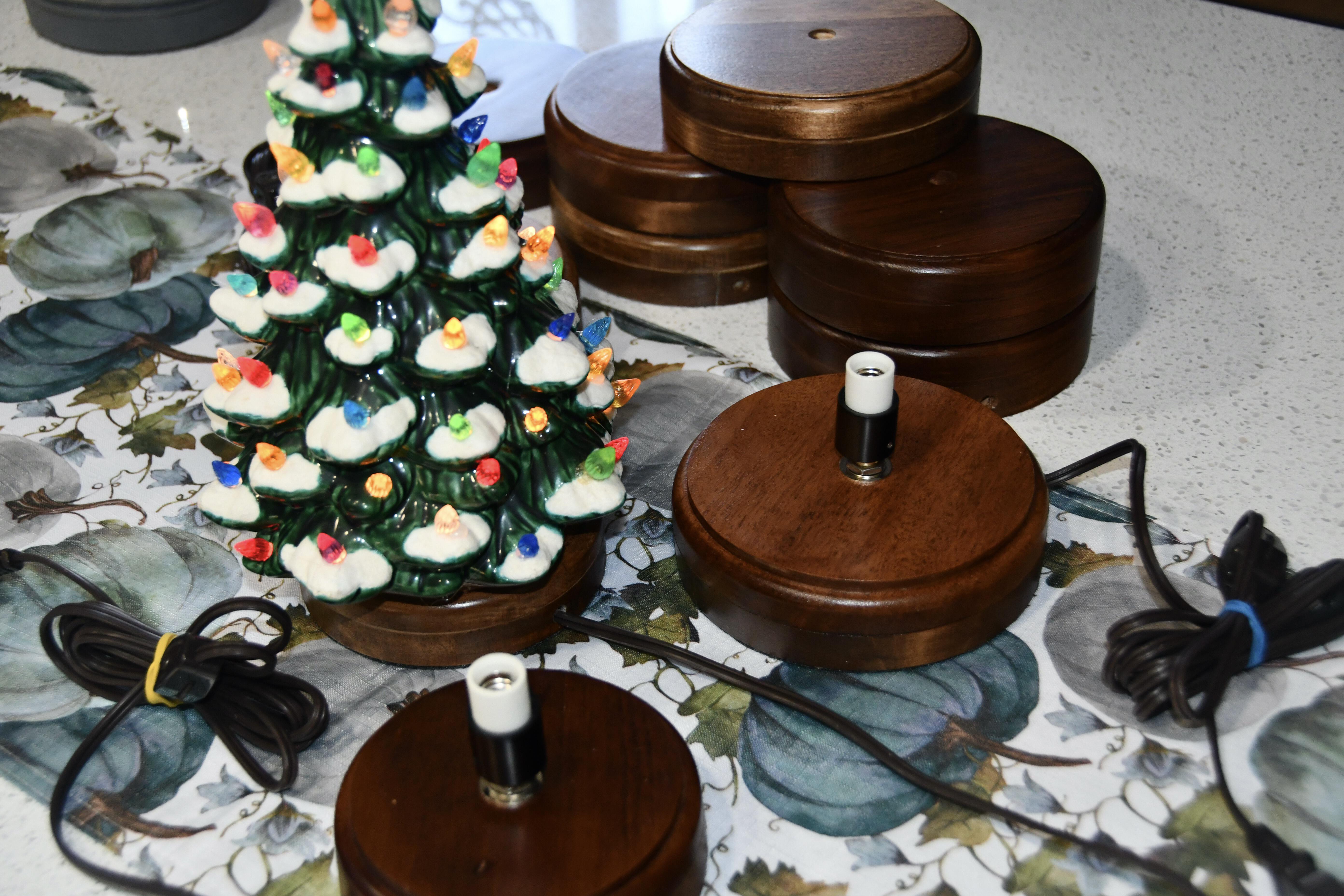 Holiday & Seasonal :: Christmas :: Wood Ceramic Christmas Tree Base ...