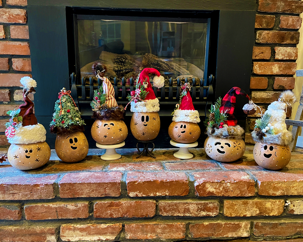 Holiday & Seasonal :: Christmas :: Christmas Gourds, Handmade Elf ...