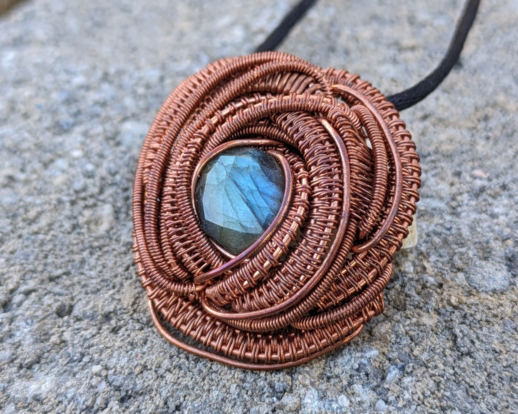 Labradorite copper wire Rose pendant