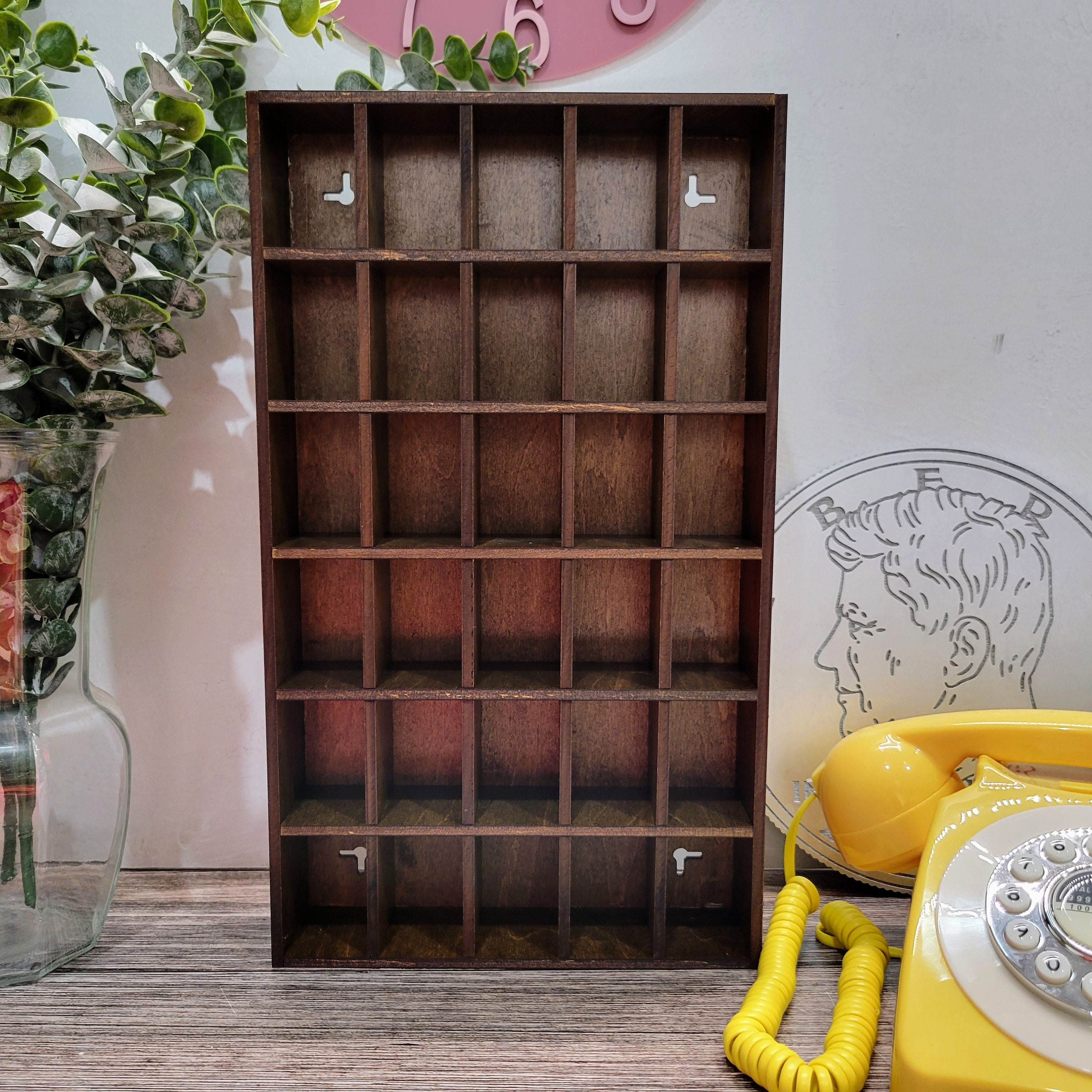 Trinket display shelf store