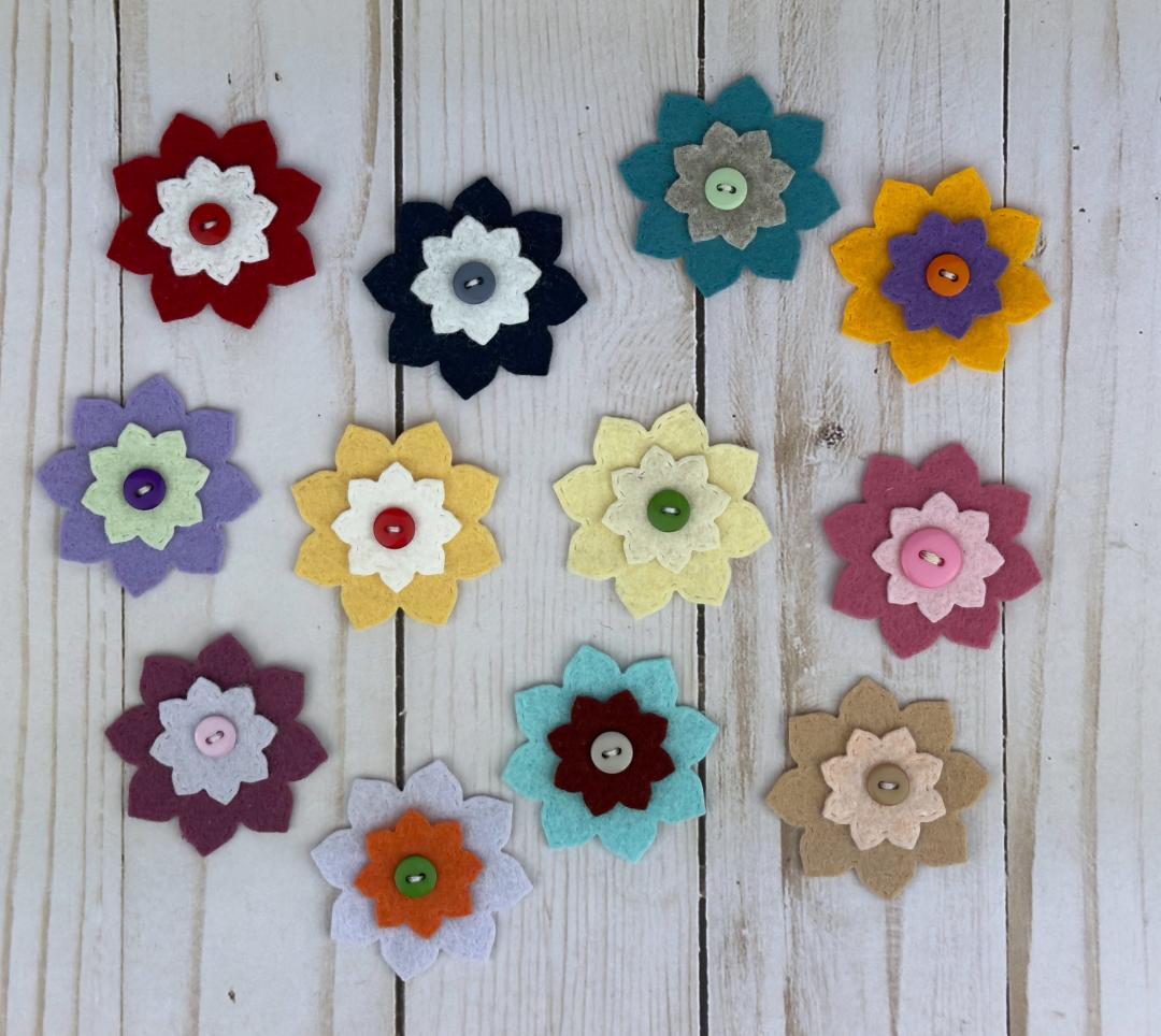 Mini Flower Card Kit to Make 12 Tiny Gift Enclosure Cards for Her