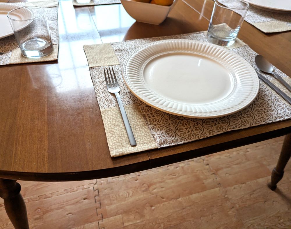 Beige Medallion Placemat Set