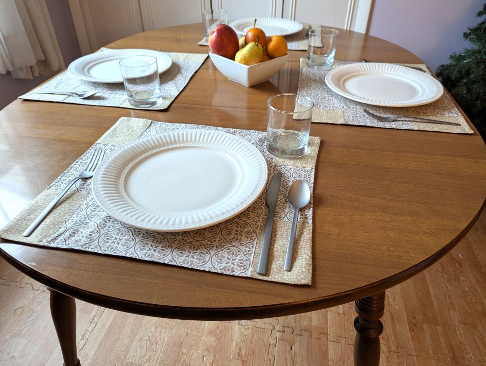 Beige Medallion Placemat Set