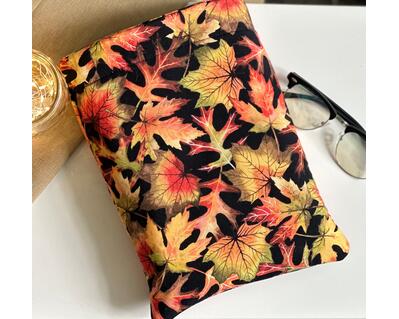 Shops :: MyCreativeReading :: Holiday Book Sleeve