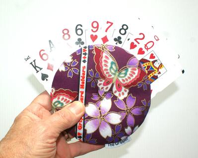 Shops :: The Amazing Gripper Playing Card Holders